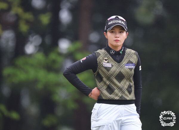 홍정민, 크리스에프앤씨 KLPGA 챔피언십 3R 선두 …“박현경과 5타 차이, 내 플레이 펼치겠다”